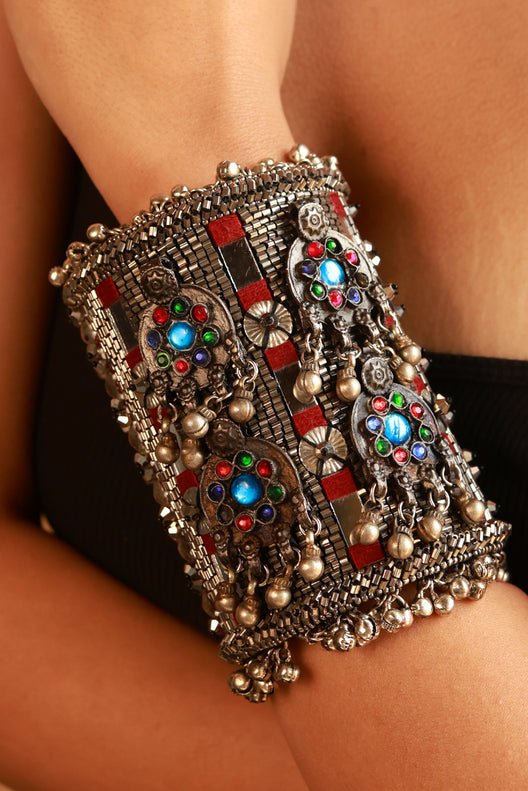 Handcuffs - Buy Handmade Trending Designs Bangles & Handcuffs Online ...